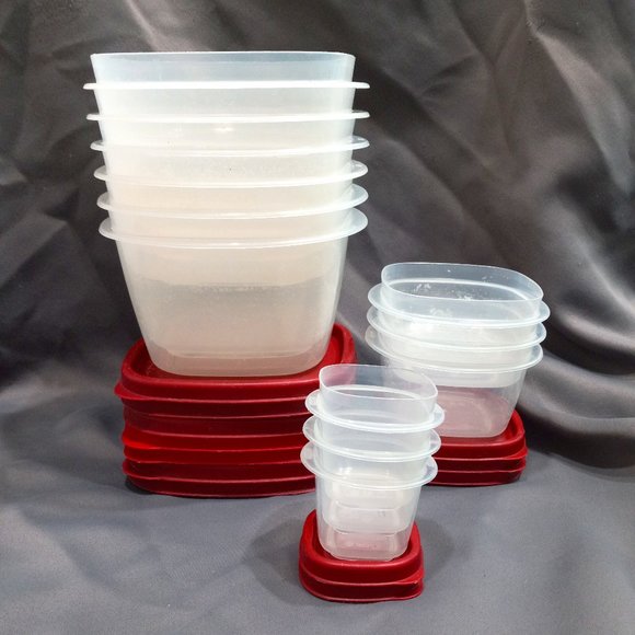Rubbermaid | Kitchen | 2 Rubbermaid Stackable Food Storage Containers W ...